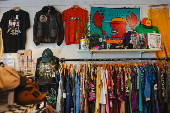 Talking Threads Market